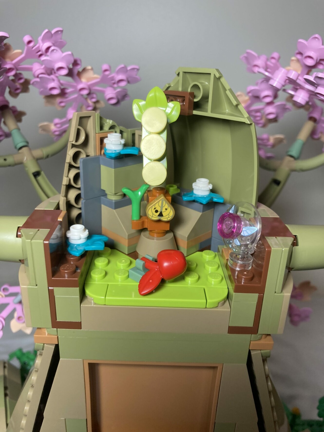 Review: The Great Deku Tree 2-in-1 LEGO set | Zelda Universe