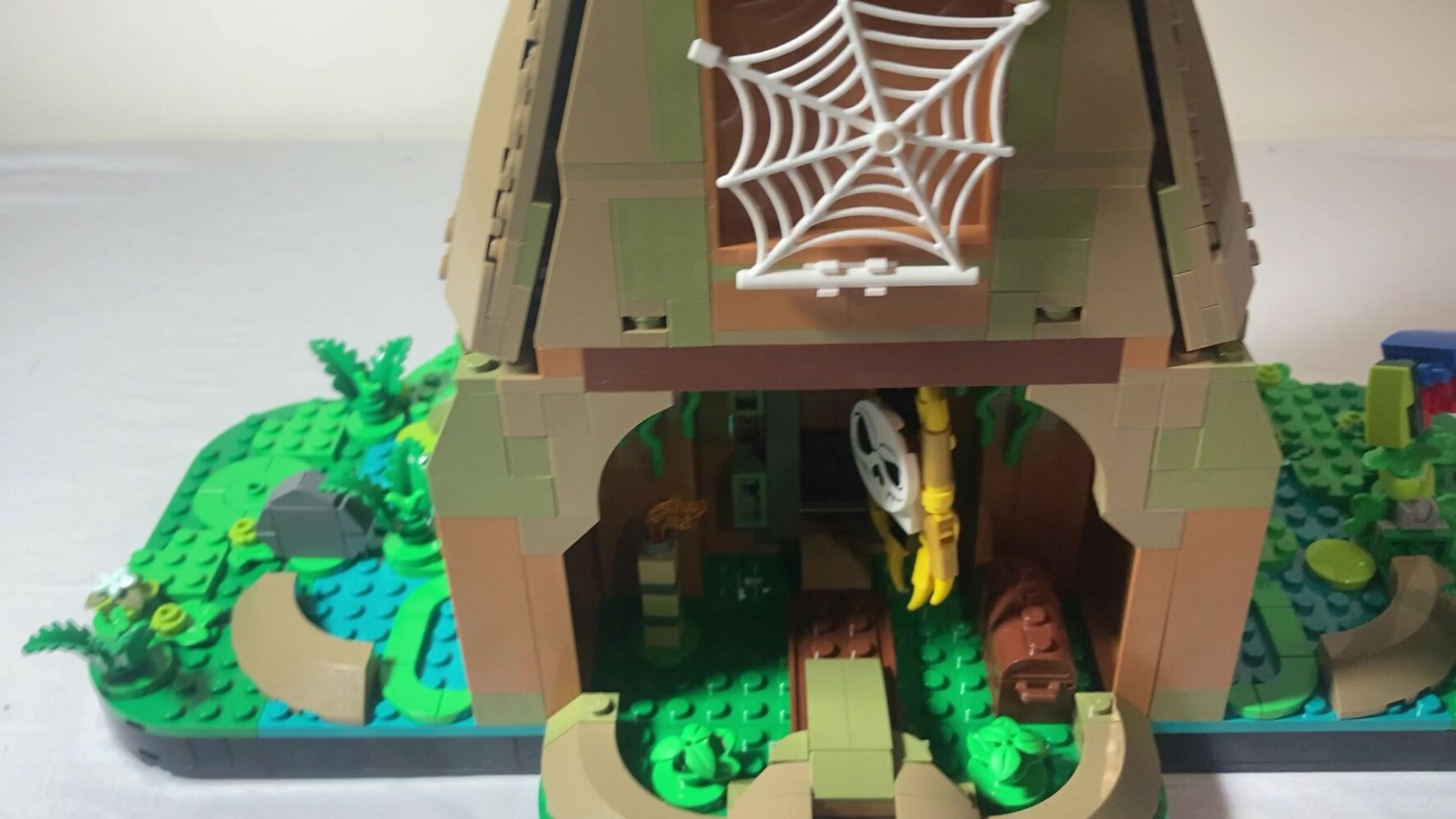 Review: The Great Deku Tree 2-in-1 LEGO set | Zelda Universe